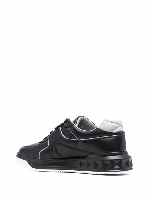Valentino Garavani One Stud Sneakers - Black