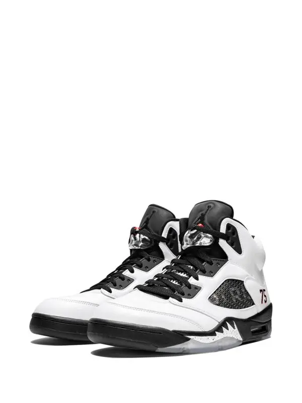 JORDAN 5 Retro Sneakers