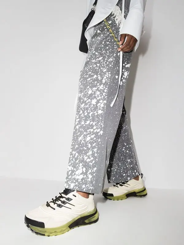 Givenchy Giv 1 Runner Sneakers - Neutrals