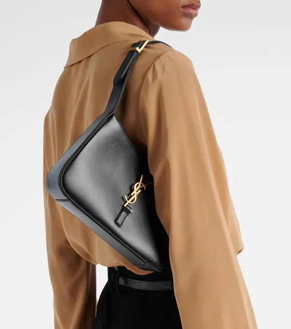 Saint Laurent Le 5 À 7 Shoulder Bag - Black