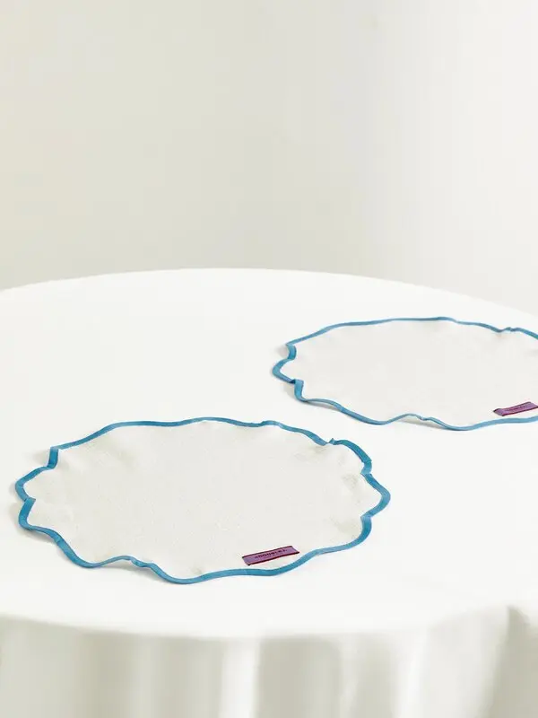 La DoubleJ Set Of Two Scalloped Placemats - Blue