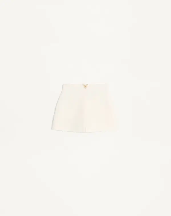 Valentino Garavani Crepe Couture Shorts With V Gold Detail - Ivory