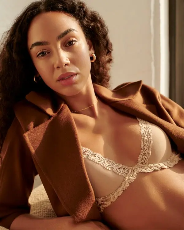 Natori Feathers Contour Plunge Bra - Café