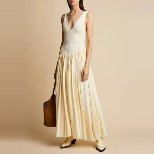 princess polly baby blue dress A vintage dress perfect for a low key winter wedding, or the next day  party! It's hard to tell from the photo but the fabric is cream with silver  accents. The feather main image 0
