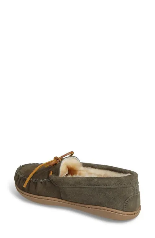 Minnetonka Genuine Shearling Slipper - Grey
