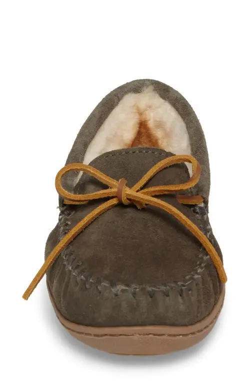 Minnetonka Genuine Shearling Slipper - Grey