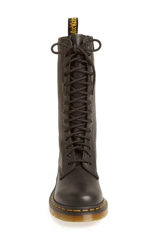 Dr. Martens 1b99 Leather Boots