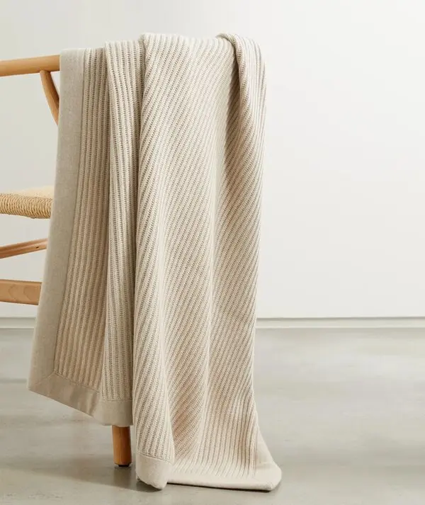 Brunello Cucinelli Ribbed Cashmere Blanket - Neutrals