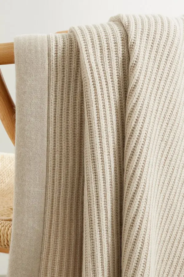 Brunello Cucinelli Ribbed Cashmere Blanket - Neutrals
