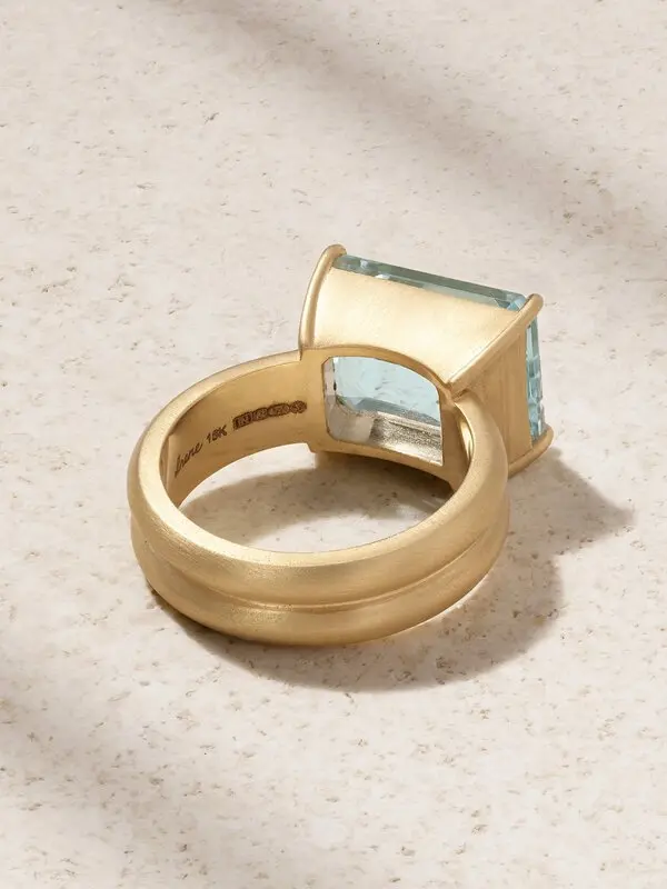 Irene Neuwirth Gemmy Gem 18-karat Aquamarine Ring