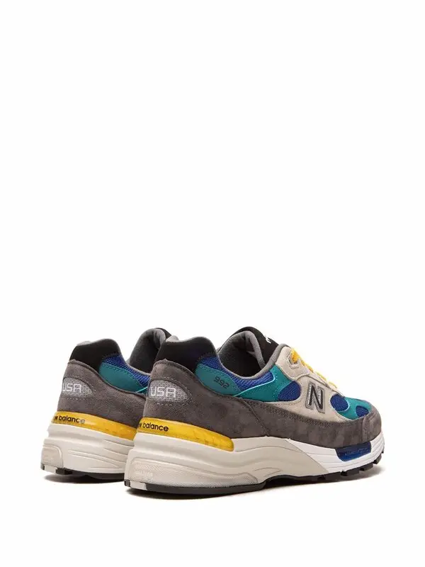 NEW BALANCE 992 Low-top Sneakers - Grey