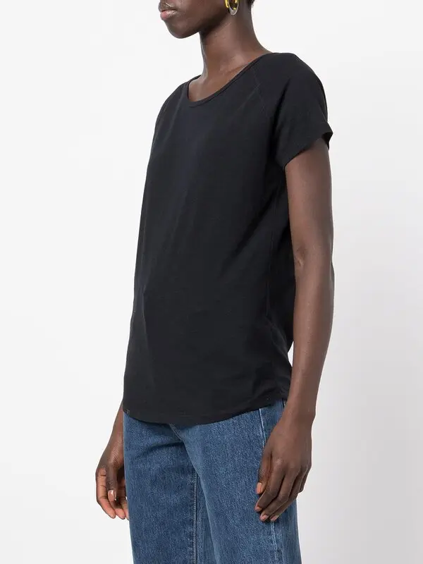 Closed Round Neck Cotton T-shirt