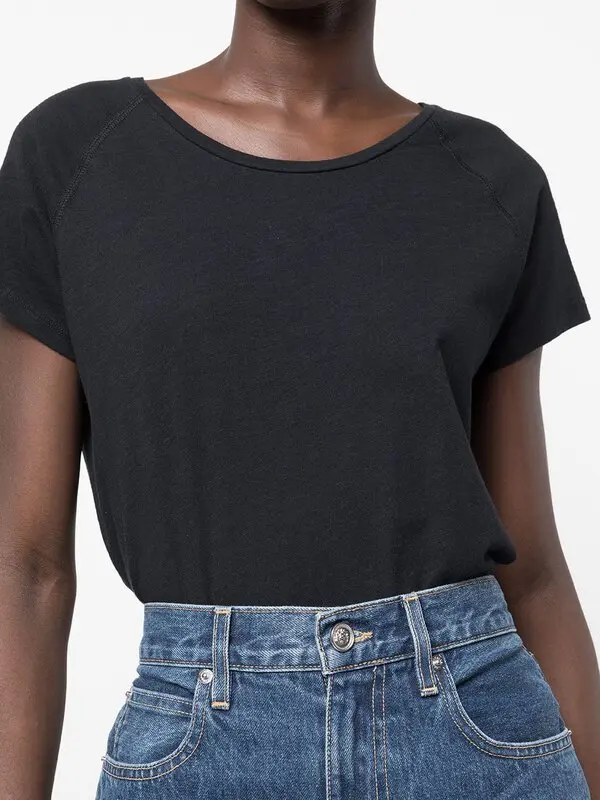 Closed Round Neck Cotton T-shirt