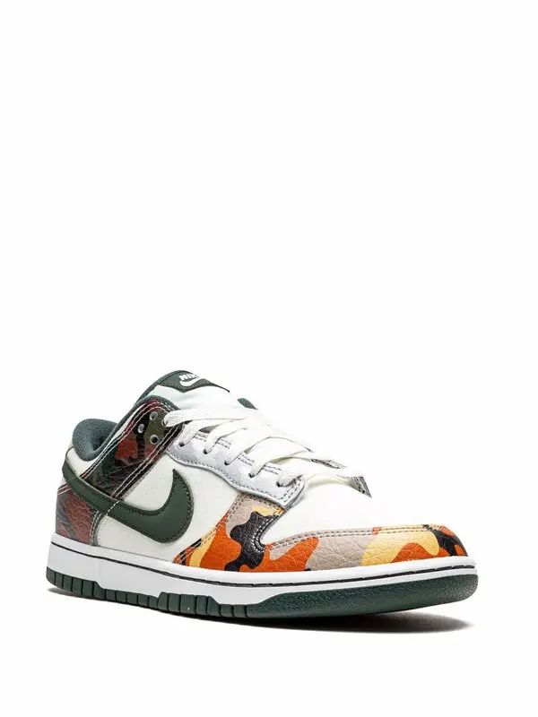 Nike Dunk Low Se Multi-camo Sneakers