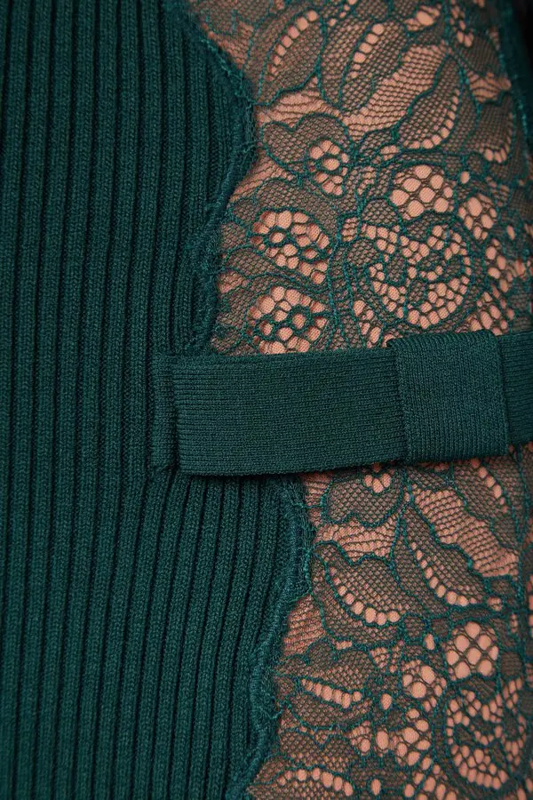 Self-Portrait Lace-Paneled Ribbed-Knit Midi Dress In Green - 50% Off |  Editorialist