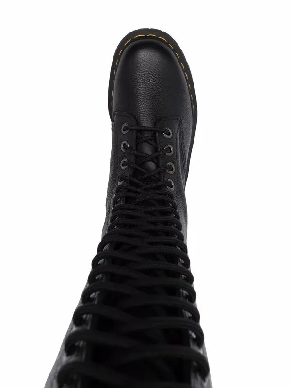 Dr. Martens 1b60 Leather Boots