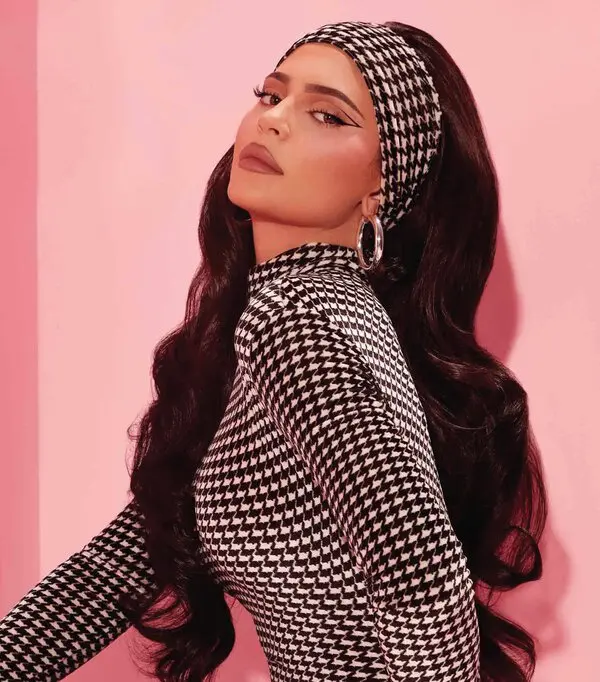 KYLIE COSMETICS Pressed Bronzing Powder - Brown