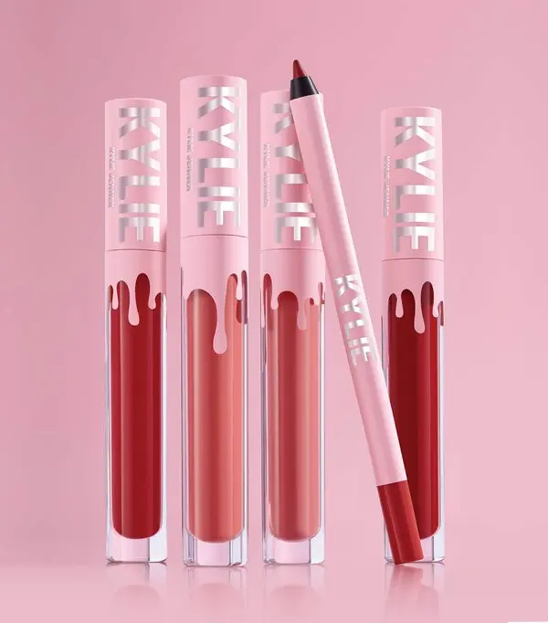 KYLIE COSMETICS Matte Lip Kit - Red