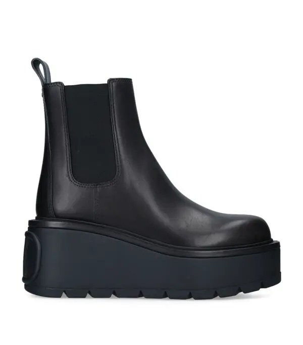 Valentino Garavani Uniqueform Chelsea Boots 85