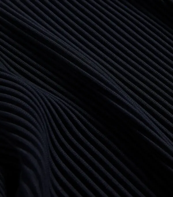 Issey Miyake Pleated T-shirt - Navy
