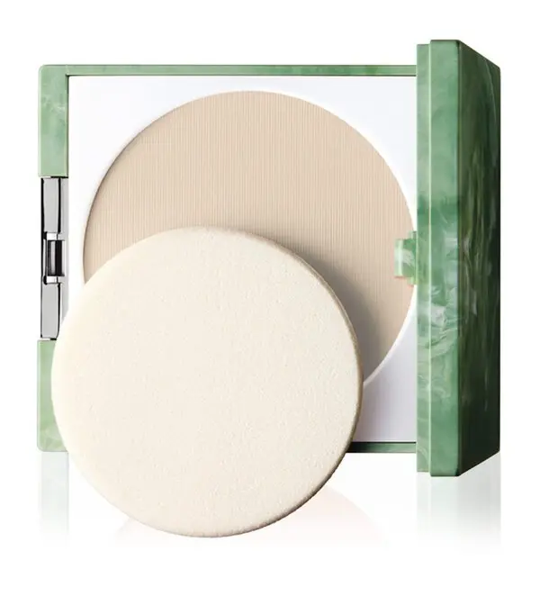 CLINIQUE Almost Powder Makeup Spf 15 - Neutral