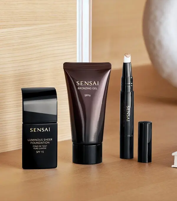 SENSAI Luminous Sheer Foundation