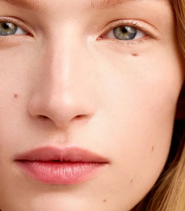 WESTMAN ATELIER Vital Skin Foundation Stick - Beige
