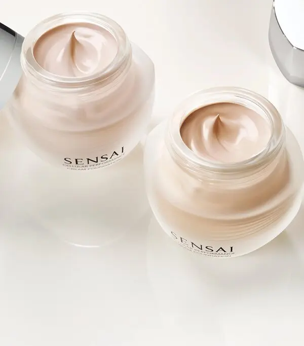 SENSAI Cellular Performance Cream Foundation