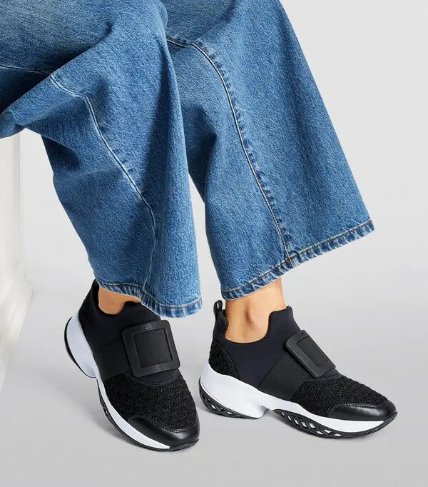 ROGER VIVIER Viv' Run Sneakers - Black