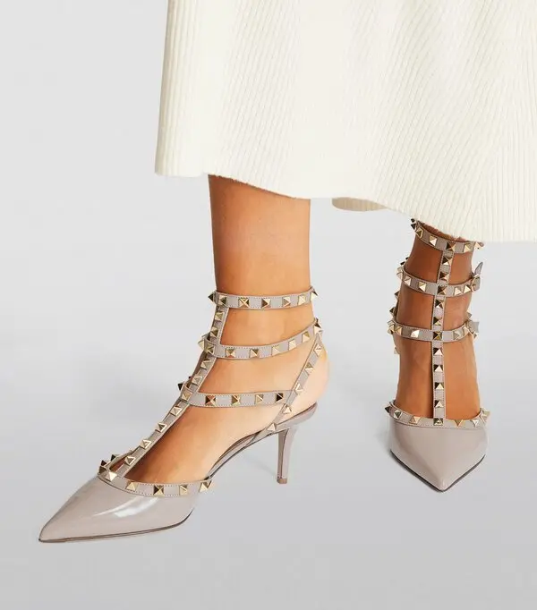 Valentino Garavani Leather Rockstud Pumps - Nude