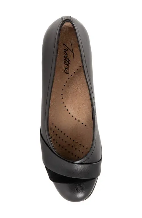 Trotters Danni Leather & Suede Flat - Black