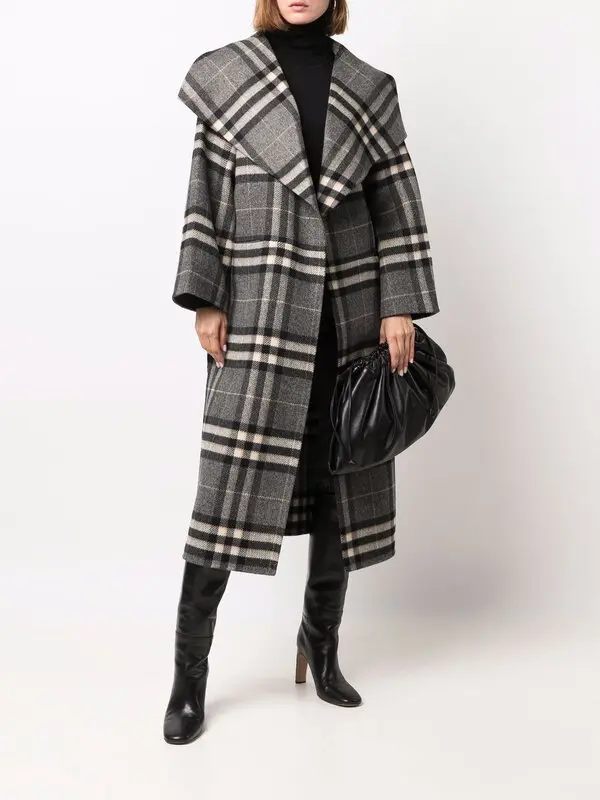 THETOE Fleet Wool Coat グレー（チェック） Toteme Check-Print Wool Coat In Grey - 30% Off | Editorialist