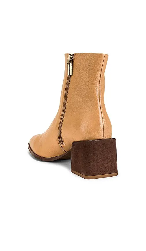 Seychelles Siesta Bootie In Tan