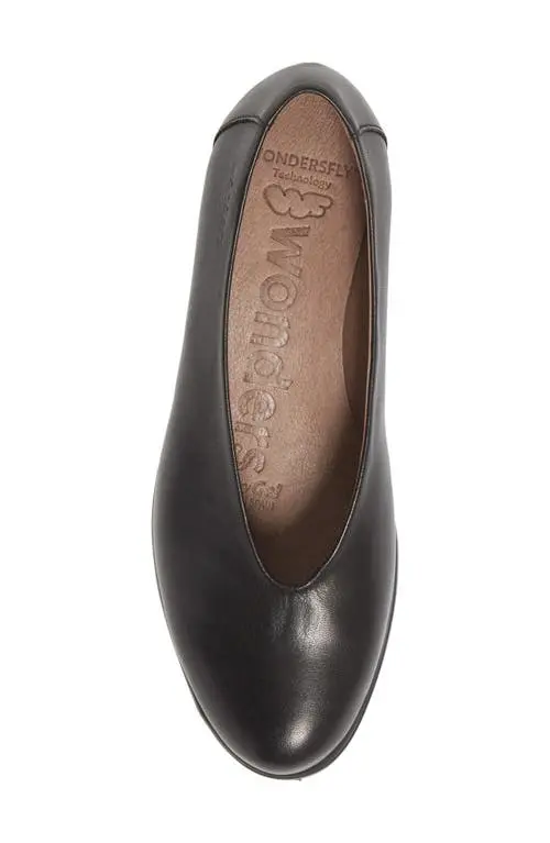 WONDERS Lightweight Wedge Pump - Black Smooth Leather