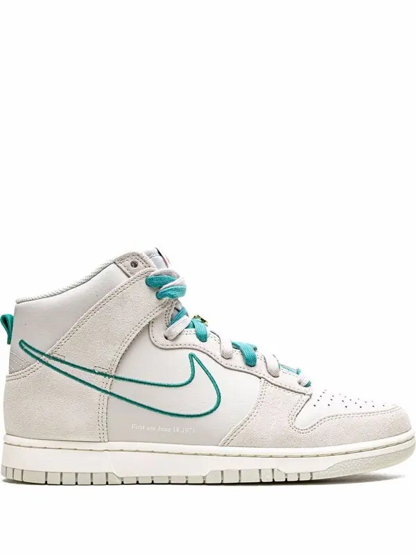 Nike Dunk High Se First Use Sneakers - Neutrals