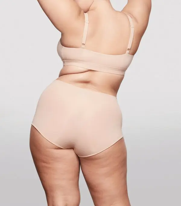 SKIMS Fits Everybody Boyshort Briefs - Nude