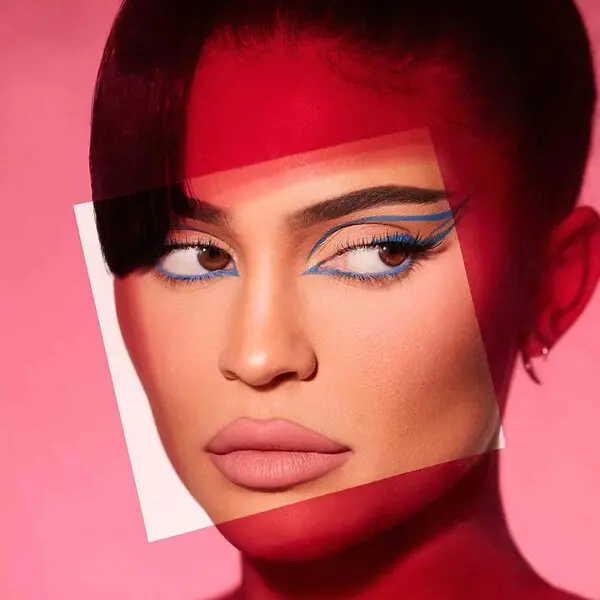 KYLIE COSMETICS Kylighter Illuminating Powder 8g - 020 Ice Me Out