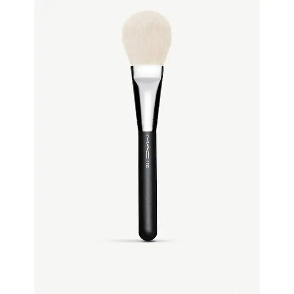 MAC COSMETICS 135 Large Flat Powder Brush