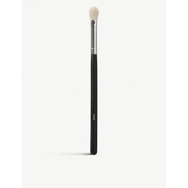 MORPHE M433 Pro Firm Blending Fluff Brush