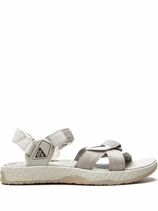 Nike Air Deschütz Sandals - White