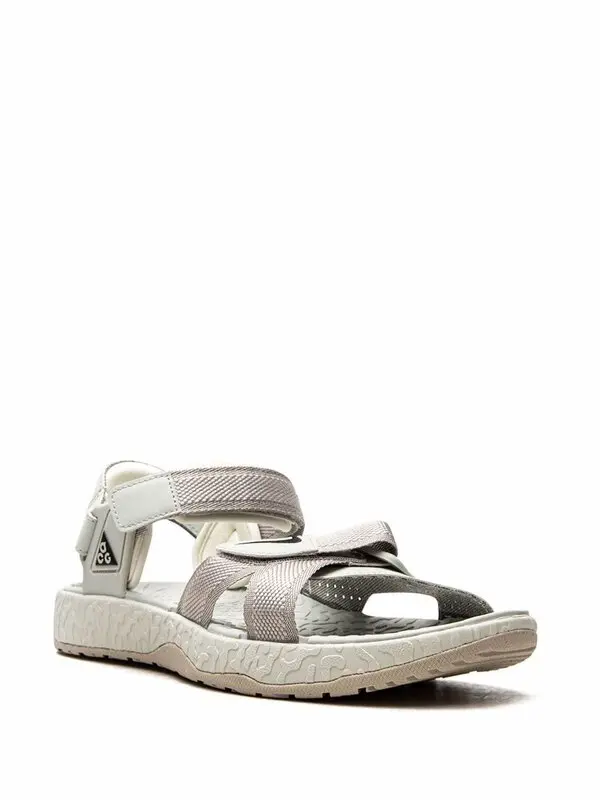 Nike Air Deschütz Sandals - White
