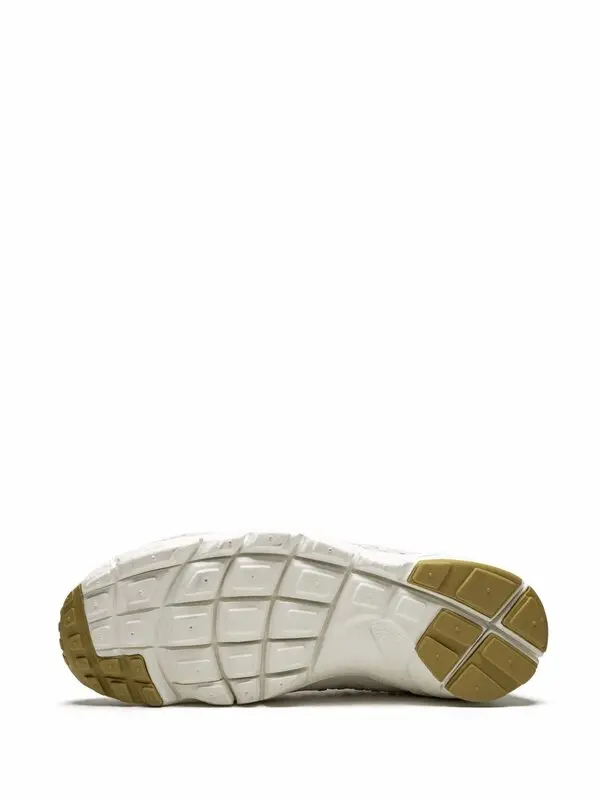 Nike Footscape Woven Chukka Sneakers
