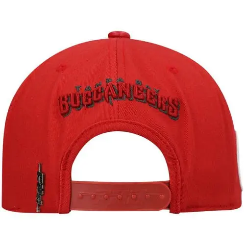PRO STANDARD Tampa Bay Buccaneers Logo Ii Snapback Hat