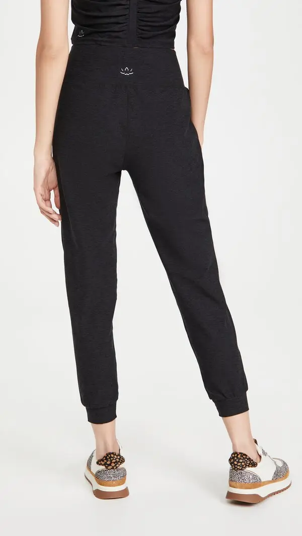 Beyond Yoga Spacedye Midi Joggers - Darkest Night