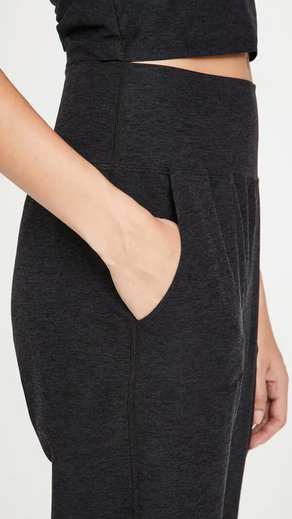 Beyond Yoga Spacedye Midi Joggers - Darkest Night