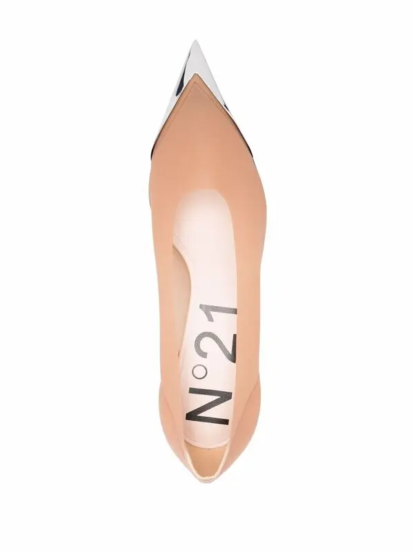 N°21 Metal Toe Pumps