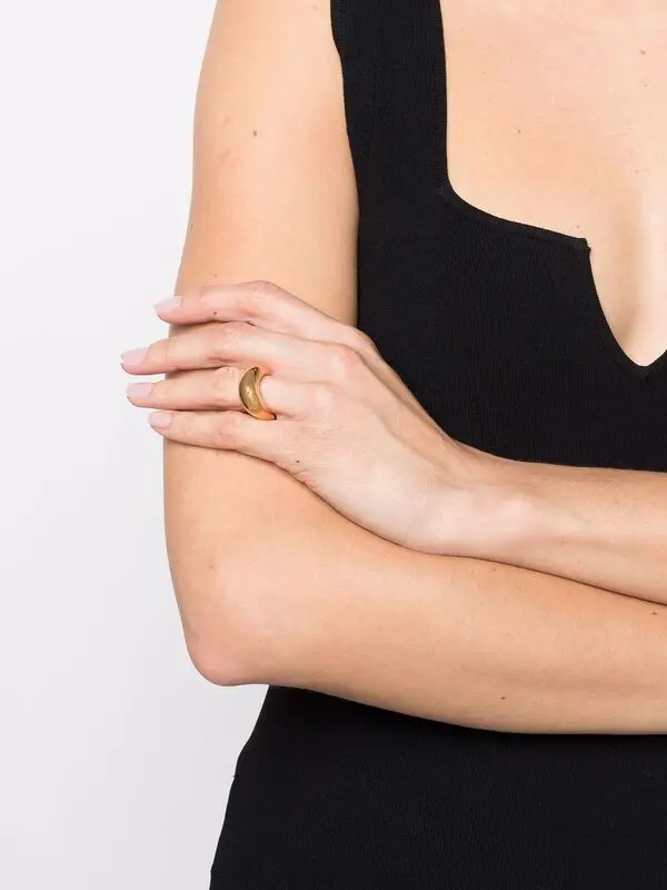 Charlotte Chesnais Lips Curved Ring