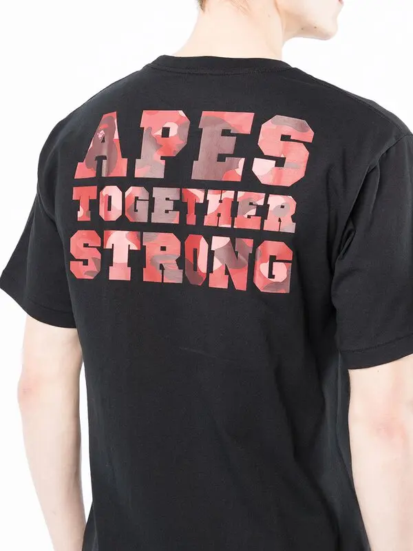 A BATHING APE APES TOGETHER STRONG Tシャツ A Bathing Ape® Apes Strong Together T-Shirt - Black | Editorialist