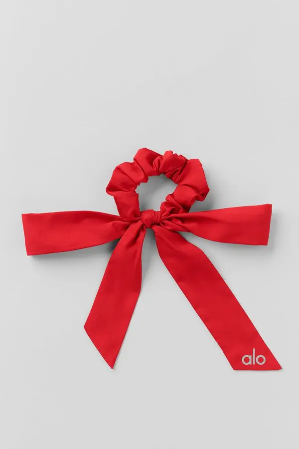 Alo Yoga Love Knots Tie Scrunchie - Bright Red