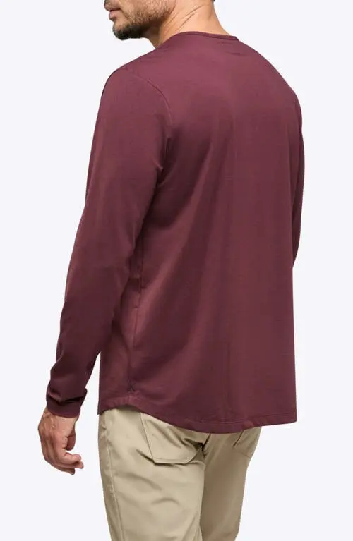 CUTS Ao Curved Hem Long Sleeve T-shirt - Currant